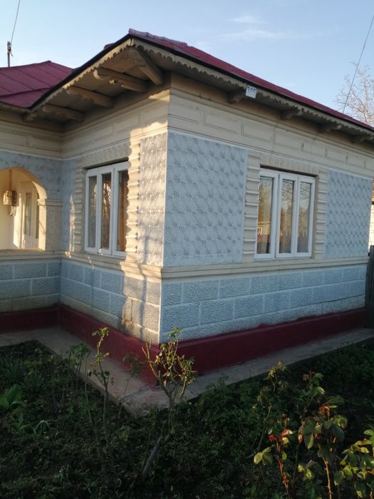 Vând casa în com. Rosiori jud. Braila Rosiori • OLX.ro