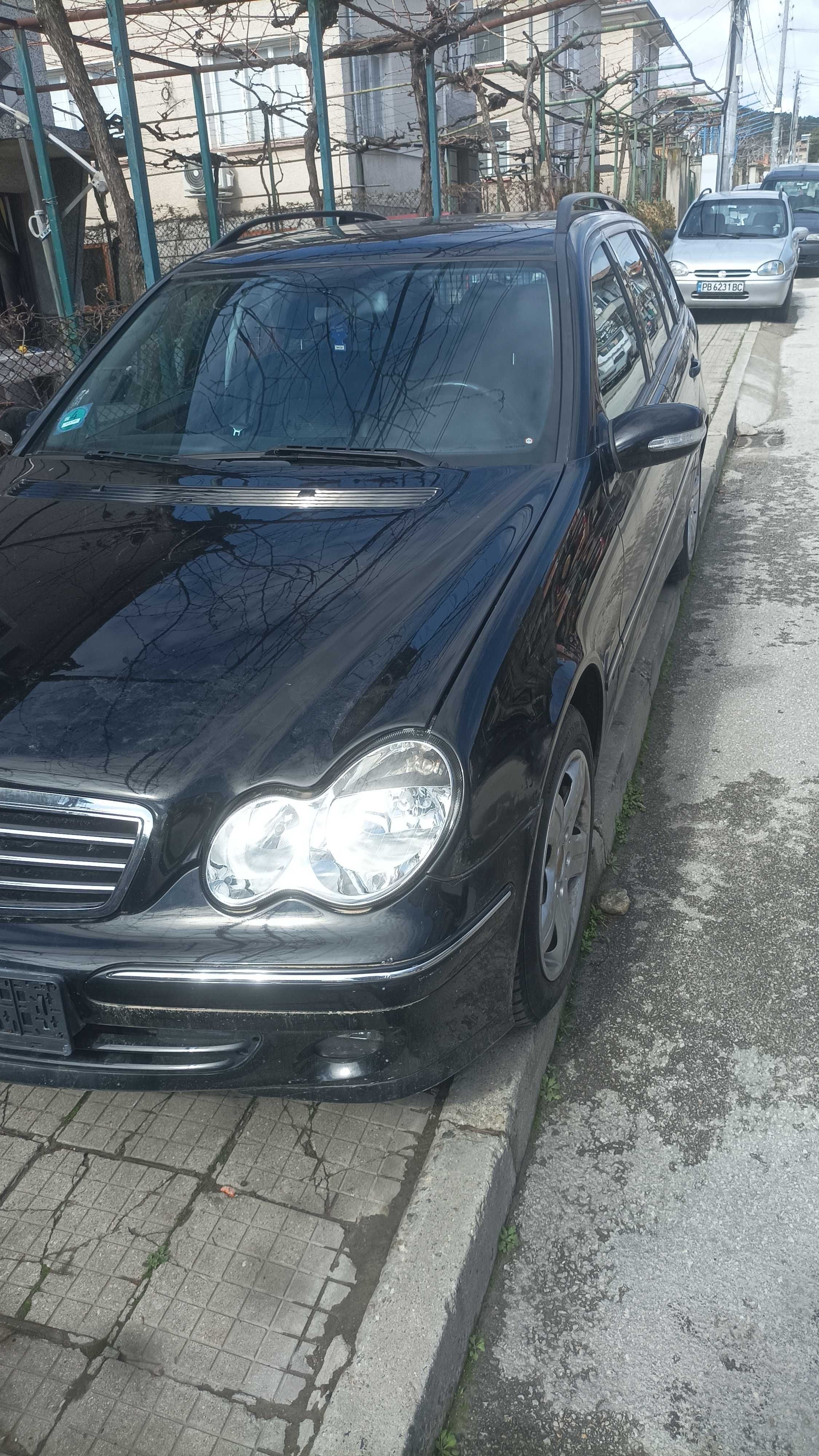 Мерцедес w 203 на части гр. Хисаря • OLX.bg