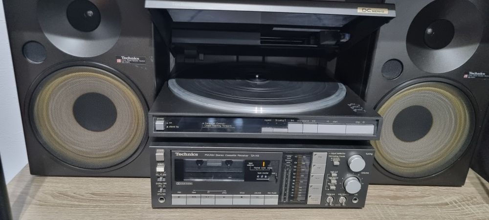 Sistem audio Technics cu radio, deck, pickup si boxe Ramnicu Valcea ...