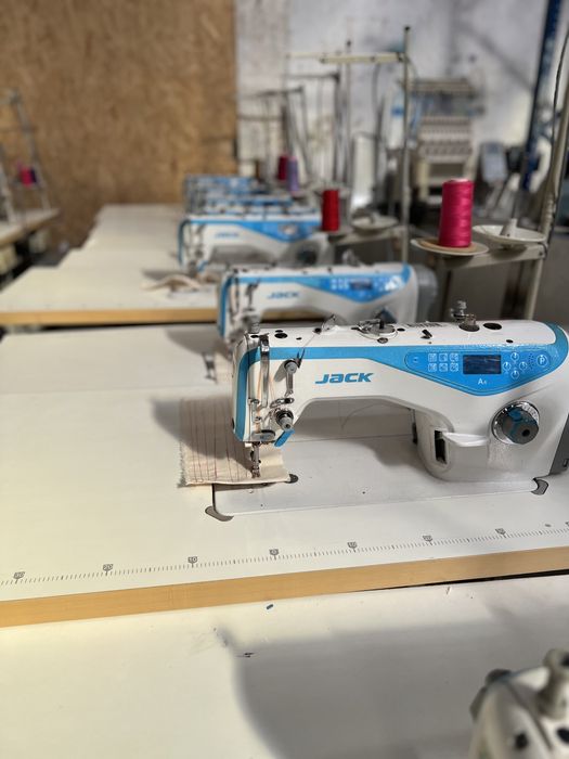 Mașina de cusut liniara automata JACK A4 Ploiesti • OLX.ro