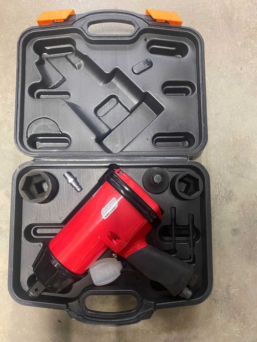 Гайковерт пневматичн ударен 3/4"-1/2" 690Nm 1/4" к-т AW04+Адаптер гр ...