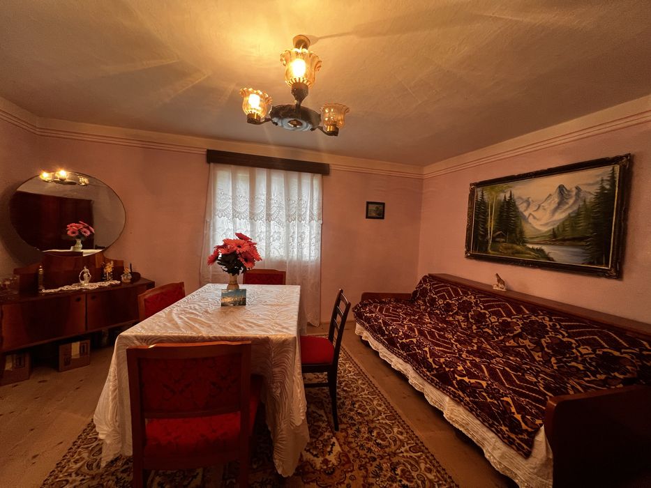 Casa batraneasca de vanzare Odobesti • OLX.ro