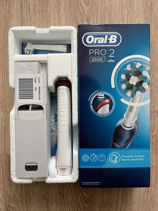 Oral-B PRO 2 2000 Електрическа четка за зъби гр. Ботевград • OLX.bg