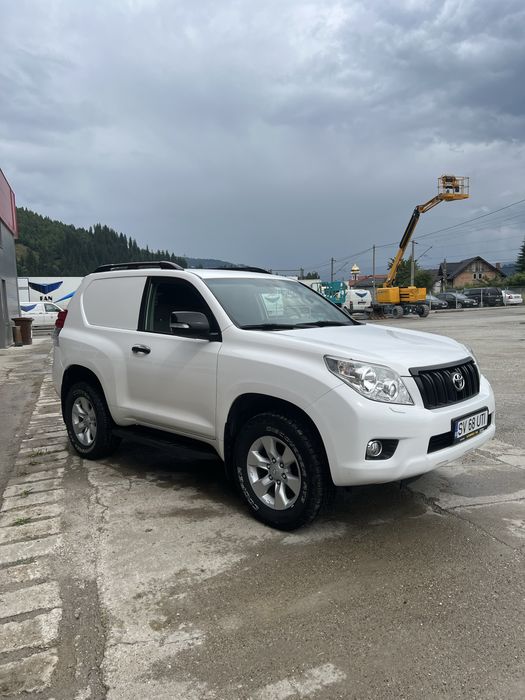 Toyota Land Cruiser-4x4-2 locuri-Autoutilitara-3.0D-J150 Rosu • OLX.ro