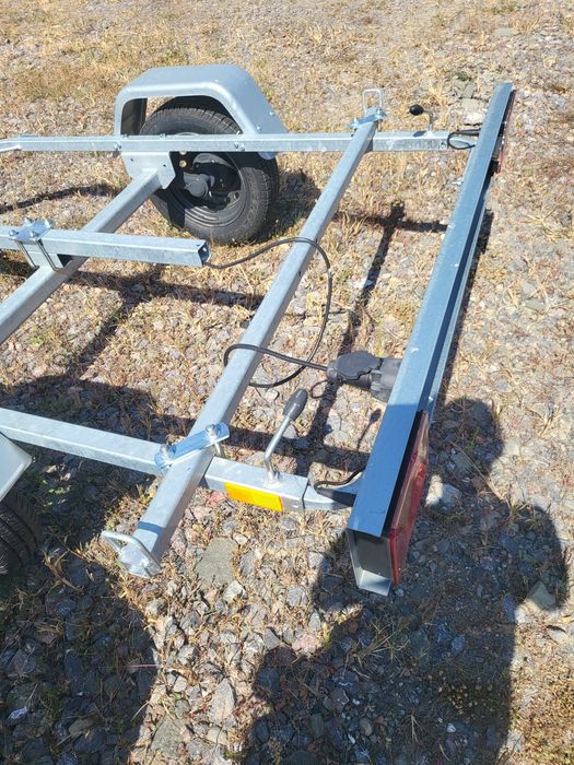 Peridoc barca skyjet 4m 450 kg 4100 lei Aghires • OLX.ro