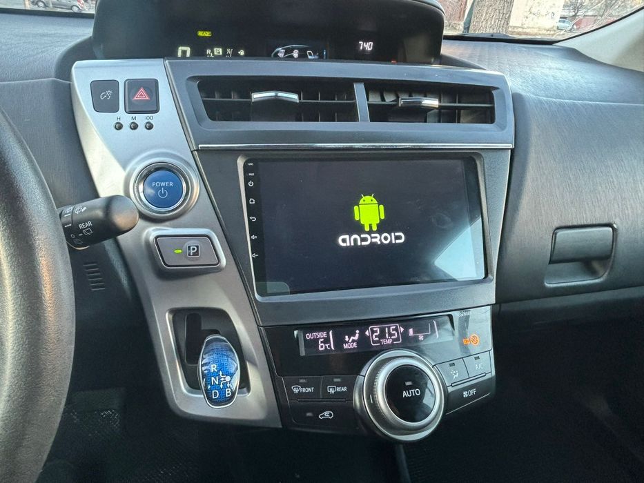 Toyota Prius Plus 2019 Rosiori de Vede • OLX.ro