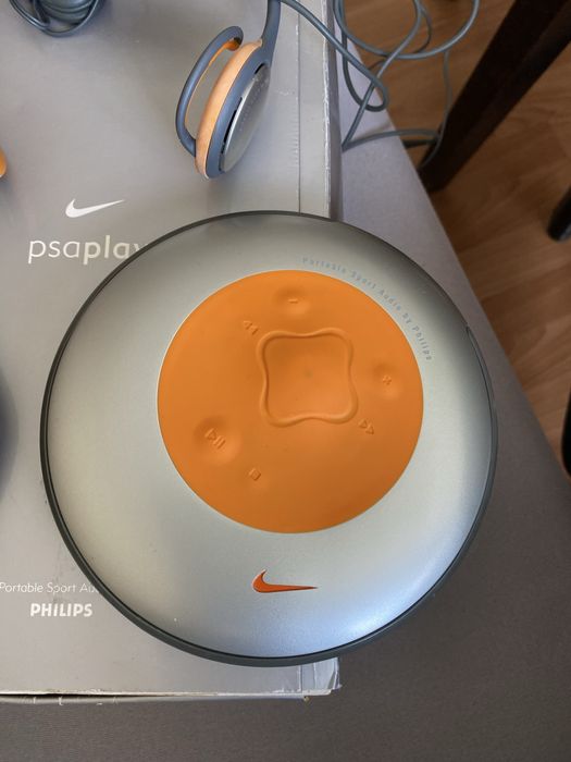 Nike Philips CD Player ACT 500/17 гр. Шумен 5-ти полк • OLX.bg