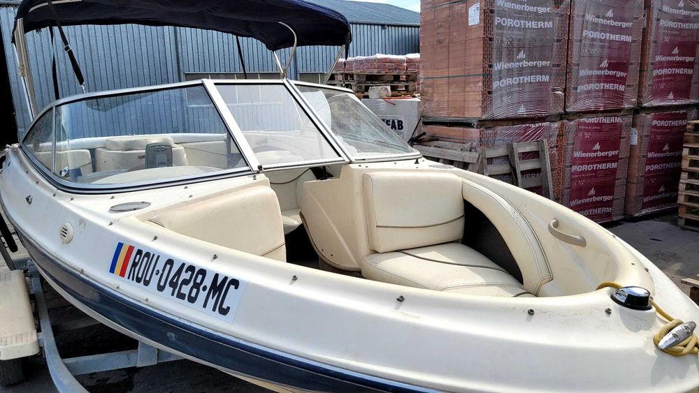 Vand barca BAYLINER 2002-Capri cu peridoc Braila • OLX.ro