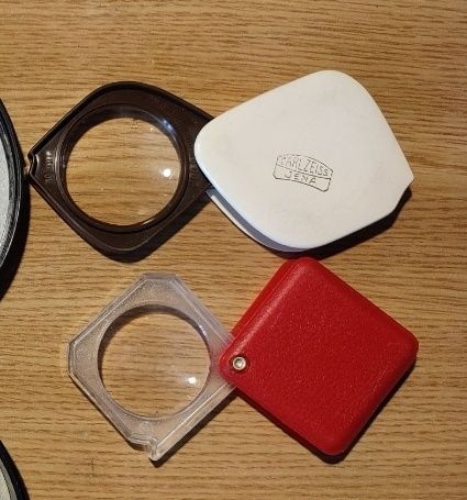 Clasoare cu timbre+ lupe & pensete Galati • OLX.ro