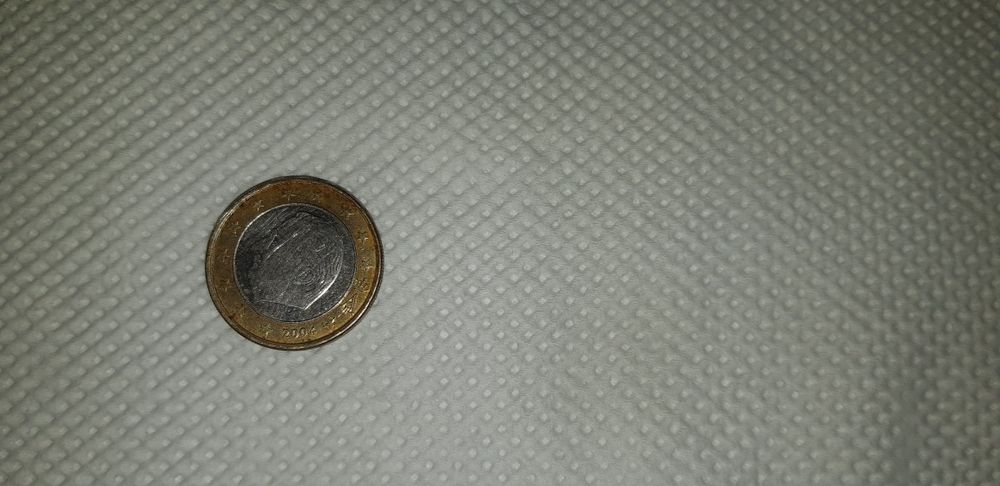 Monede, 2 euro, 1 euro și una de 2 euro cenți, vechi și 1 de 10 euro c ...