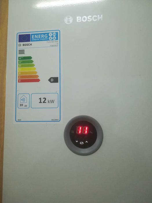 Centrala electrica murala Bosch Tronic Heat 3500 12 kW Fibis • OLX.ro