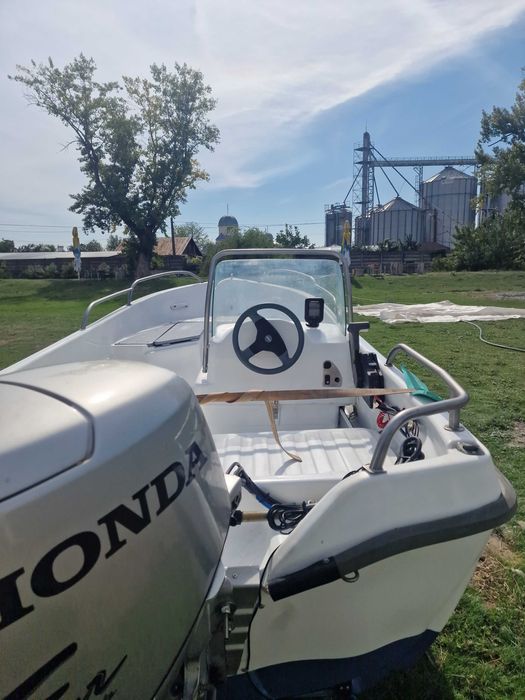 Barca Terhi 470 , Honda 4T, 40 cp + peridoc inmatriculat Ploiesti • OLX.ro