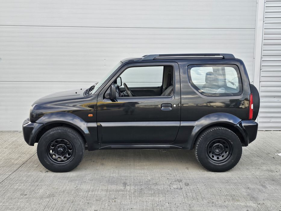 Suzuki jimny,1.3 Benzina, 4x4 cu reductor,Cârlig, Posibil Rate *** Floresti • OLX.ro