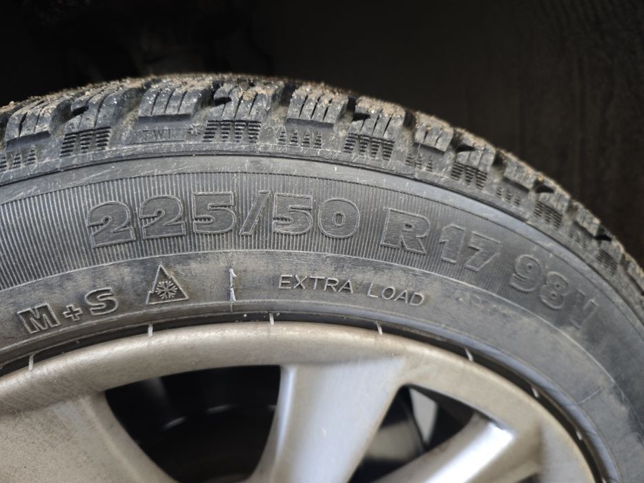 Vând un set de roti cu anvelope noi pe 17M+S Satu Mare • OLX.ro