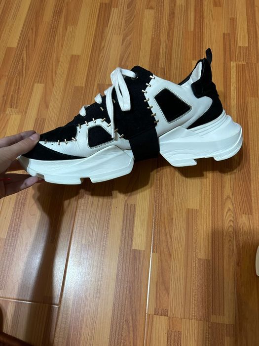 Adidasi barbati les hommes Cernavoda • OLX.ro