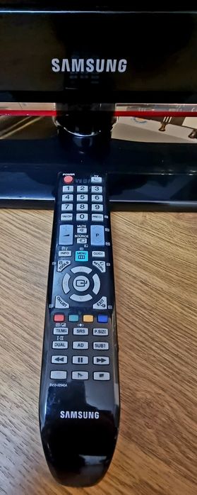 LCD TV Samsung 40" (102 CM) LE40B530P7W DVB-C DVB-T Harman • OLX.ro