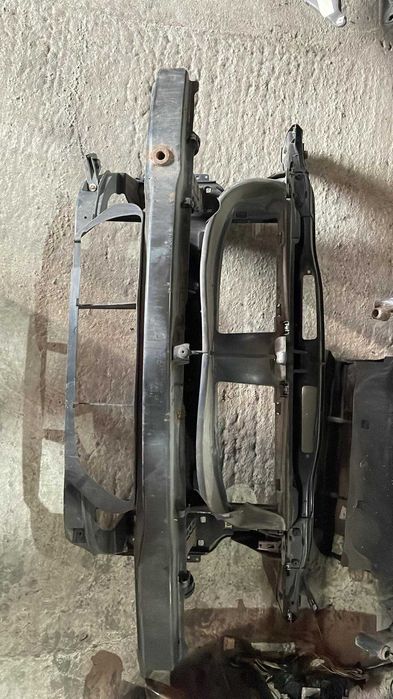 Маска BMW E90 , E91 , E92 , E93 гр. Божурище • OLX.bg