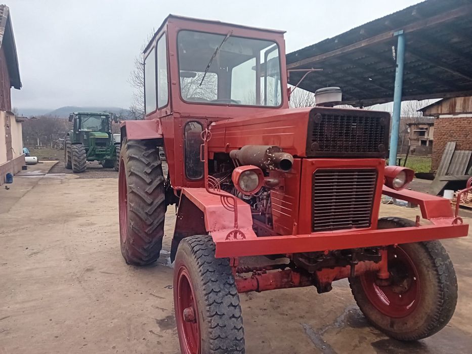 Tractor Universal U650 Bozovici • OLX.ro