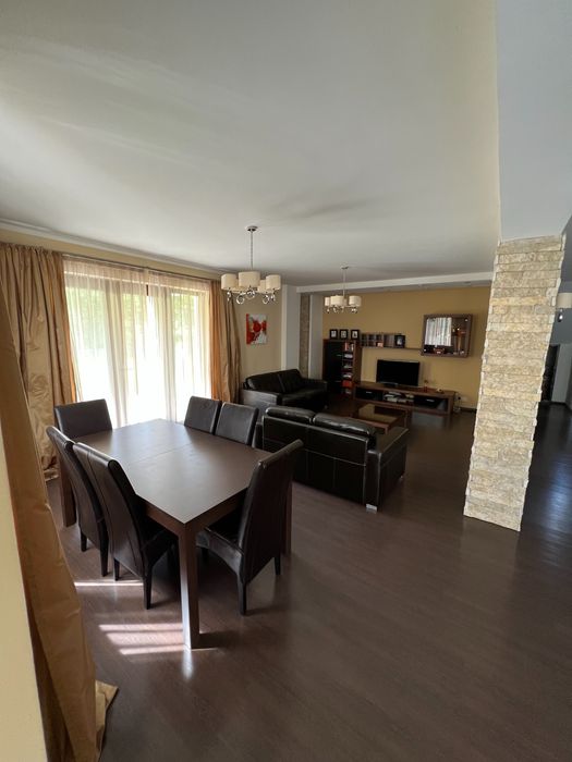 Masa IKEA extensibila 6 - 8 persoane Ramnicu Valcea • OLX.ro