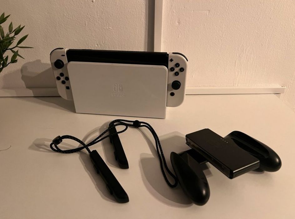 Nintendo Switch OLED 64GB. гр. Варна м-т Ментешето • OLX.bg