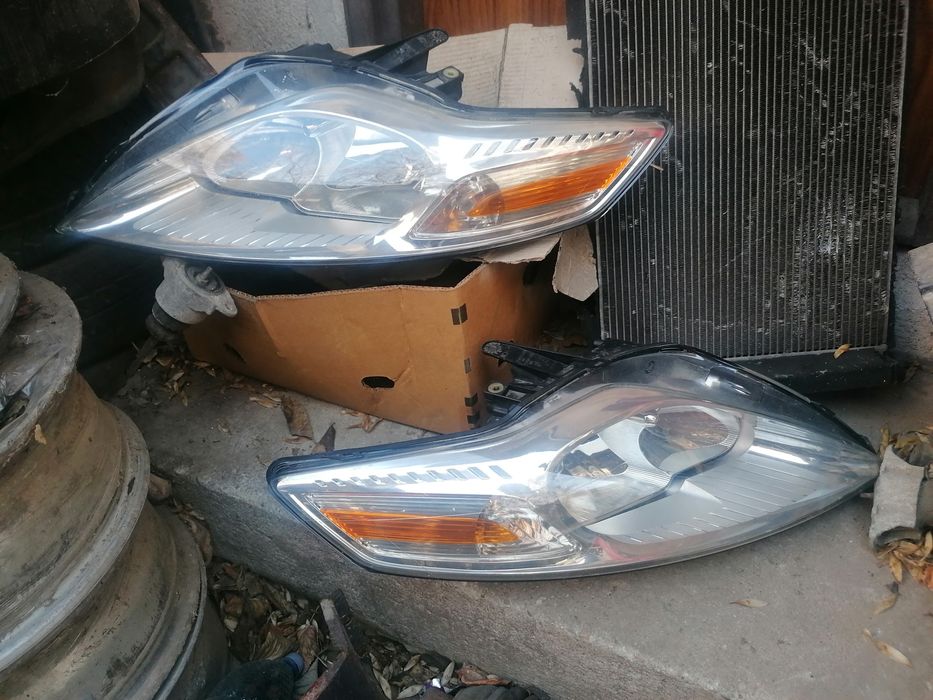 Far Ford Mondeo, far Ford Mondeo mk4 Bucuresti Sectorul 4 • OLX.ro