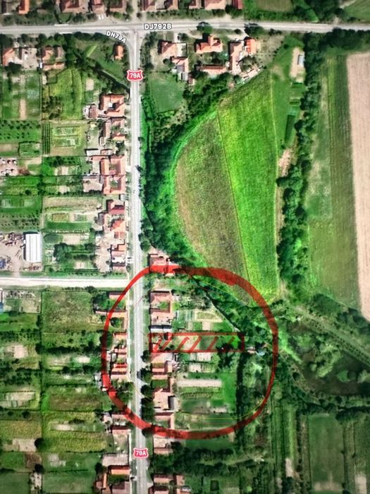 Casa cu grădină în suprafață 1400 MP pe strada principalâ Barsa jud AR ...