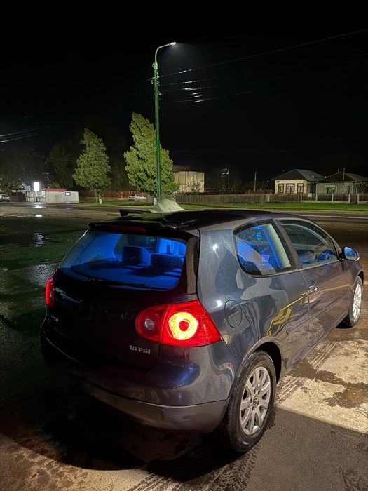 Volkswagen Golf 5 Automat Braila • OLX.ro