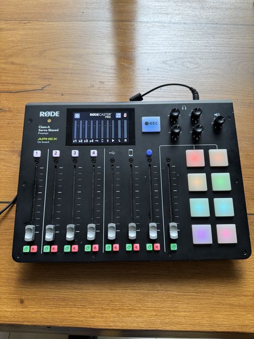 Rode Rodecaster Pro, mixer productie audio Baia Mare • OLX.ro