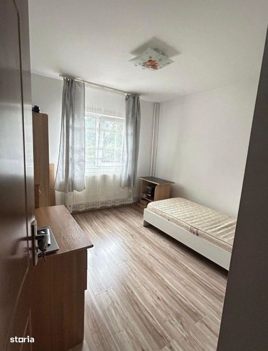 Etaj 1 - Dacia - Bulevard - 2 camere decomandat - liber Iasi • OLX.ro