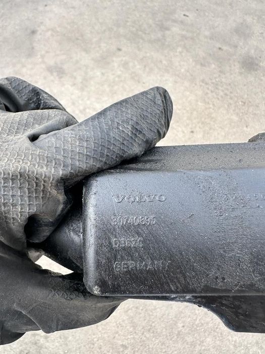 Rezonator turbo Volvo XC90 S60 V70 XC70 30740895 Baia • OLX.ro