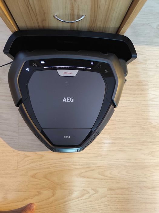 AEG RX 9.2 робот прахосмукачка 3D гр. Бургас Славейков • OLX.bg