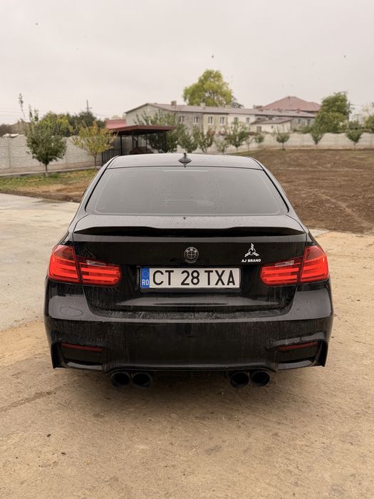 BMW F30 / 320 D / An 2013 Dorobantu • OLX.ro