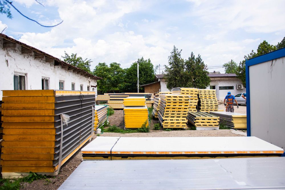 Panouri sandwich termoizolante Cluj-Napoca • OLX.ro