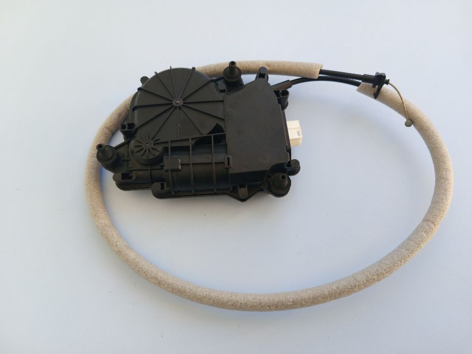 Механизъм мотор брава за багажник Soft Close BMW F10 F11 F07 гр ...