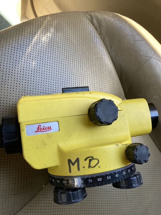 Leica aparat masurat topografic teodolit theodolit nivela Iasi • OLX.ro