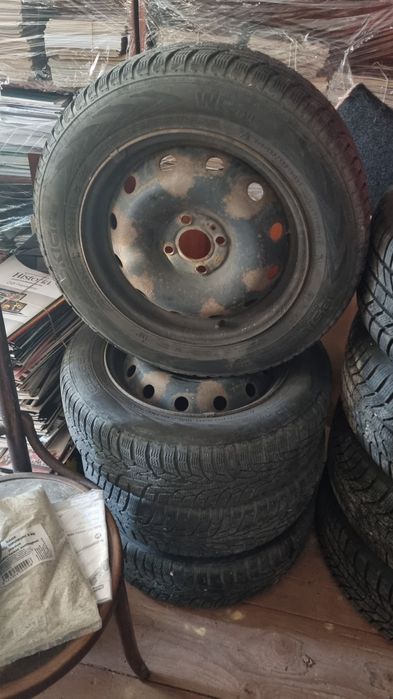 Roti iarna - Jante si Anvelope Nokian WRD4 Sanpetru • OLX.ro