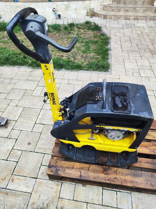 Placa , talpa compactoare Bomag BPR 35 60 D 225 KG Ploiesti • OLX.ro