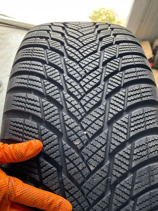 Jante Range Rover Velar R20 anvelope iarna Roti Velar Bucuresti Sectorul 3 • OLX.ro