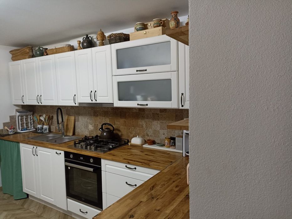 Casa cu teren mare, comuna Aiton, sat Rediu Rediu • OLX.ro