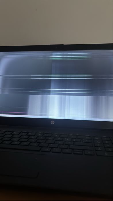 Laptop hp ecran defect Valenii de Munte • OLX.ro