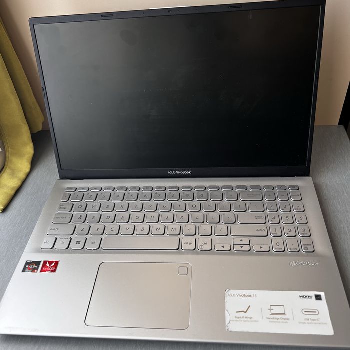 Ultrabook ASUS AMD Rayzen 5 8G Ram 512 SSD 15” Pitesti • OLX.ro