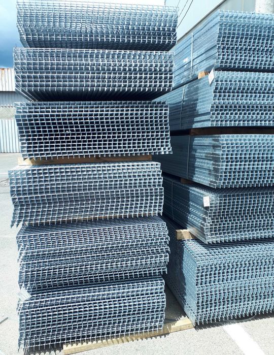 Rigole / podete / gratare / platforme metalice zincate, trepte ...
