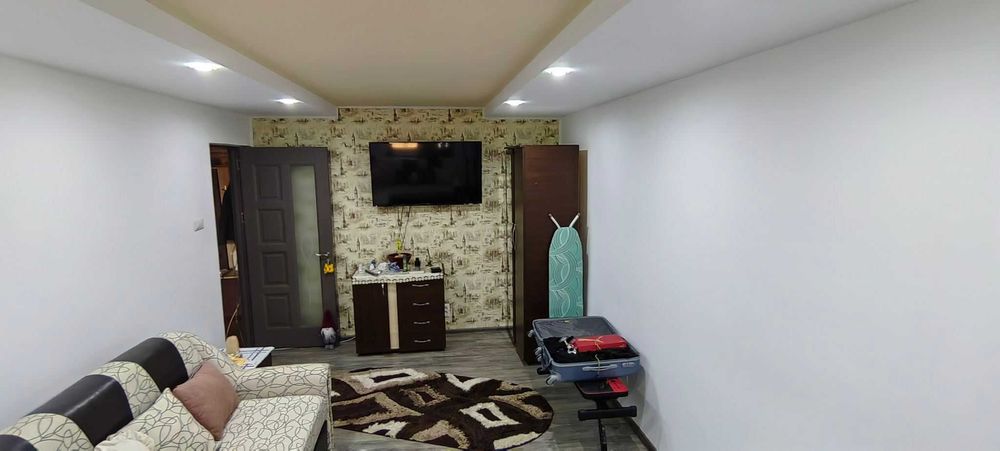 Vand Apartament Extindere Costieni 2 camere decomandat Ramnicu Sarat ...