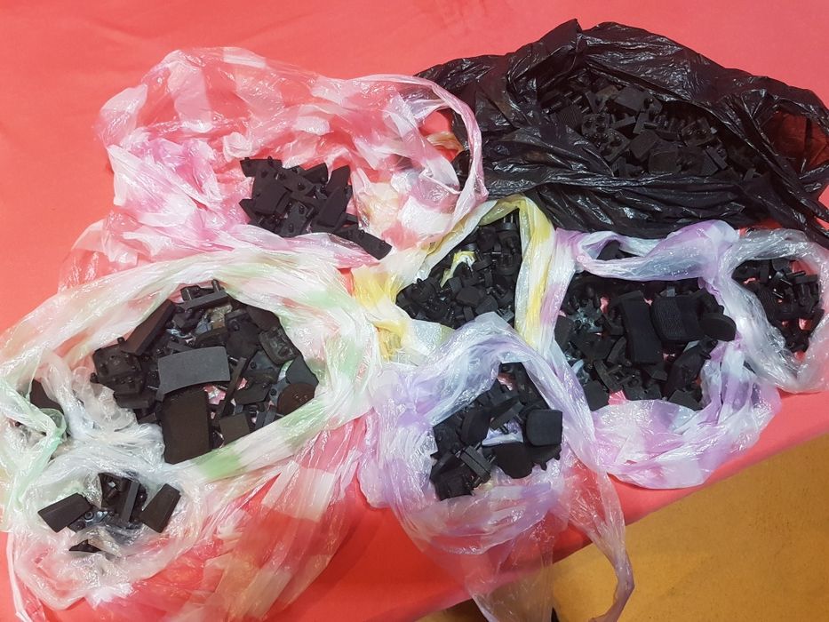 Flecuri cu tija metalică Buda • OLX.ro