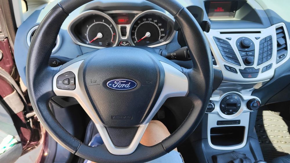 Ford Fiesta 2009 Roman • OLX.ro