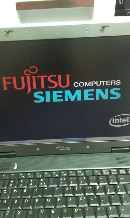 Laptop Fujitsu Siemens Esprimo Mobile V5505 Bucuresti Sectorul 4 • OLX.ro