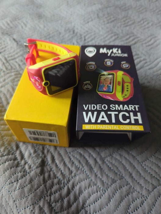 Часовник MyKi използван 1 месец, с непремахнато фолио гр. София Младост ...