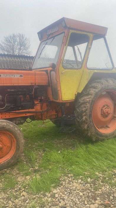 Vand tractor utb 650 Bocsig • OLX.ro