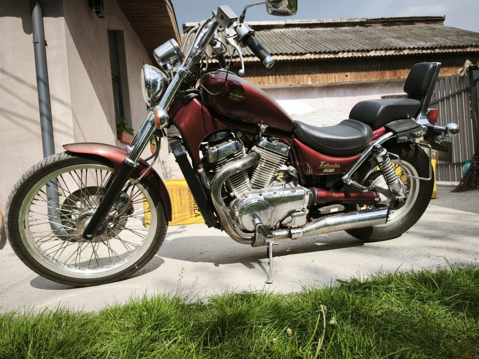 Suzuki intruder 800 Lalosu • OLX.ro