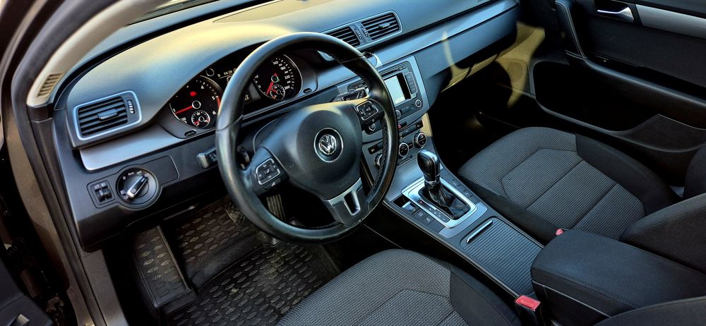 Volkswagen Passat B7 2.0 TDI BlueMotion DSG / Rar Efectuat / Impecabil ...